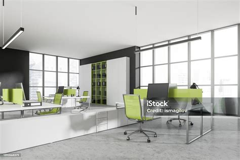 데스크탑이 있는 책상이 있는 밝은 사무실 인테리어의 코너 보기 0명에 대한 스톡 사진 및 기타 이미지 0명 3차원 형태 가구 Istock