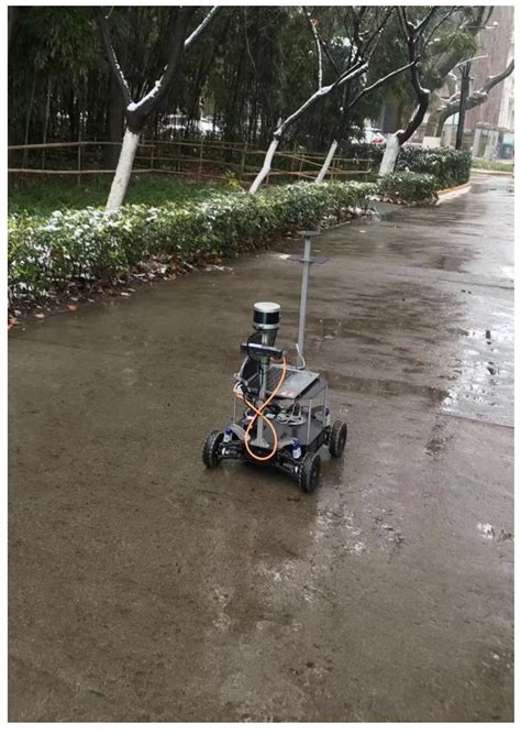 Fast Loop Closure Selection Method With Spatiotemporal Consistency For Multi Robot Map Fusion