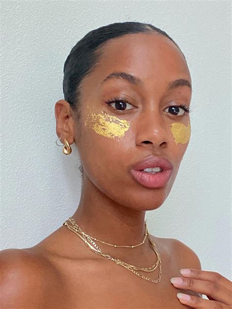 How To Get Rid Of Under Eye Bags According To Experts Who What Wear