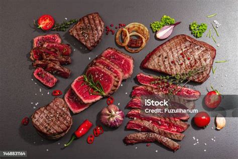 야채와 함께 다양한 스테이크의 구운 세트 립아이 아이 라운드 측면 및 스트립로인 스테이크 Steakhouse에 대한 스톡 사진 및 기타 이미지 Istock