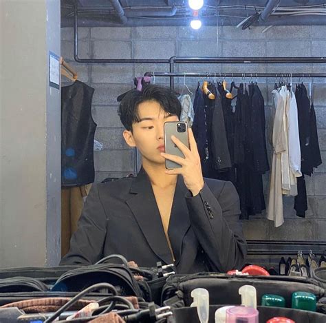 Choi Hyun Wook Selca