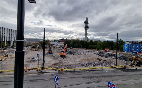 Rakennustyöt käynnissä Ilmalan Aura