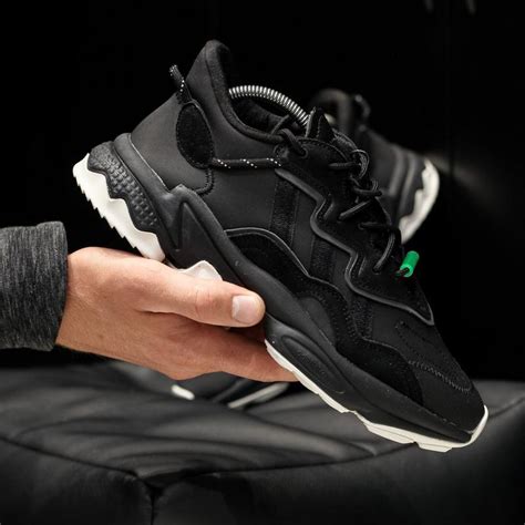 Кросівки чоловічі Adidas — ціна 2400 грн у каталозі Кросівки Купити чоловічі речі за доступною