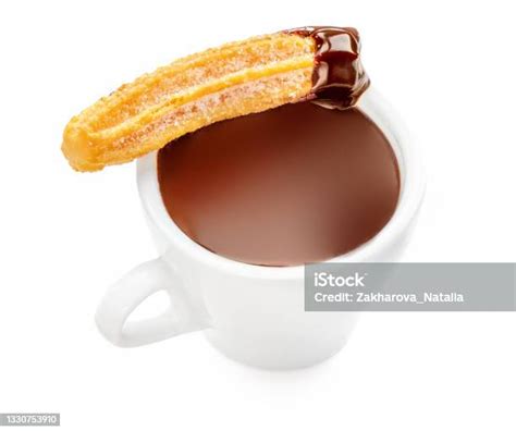 Churros 설탕과 초콜릿 컵 소스와 튀긴 반죽 페이스트리는 흰색 배경에 고립 되어 있습니다 츄로 스틱 상단 보기 멕시코 문화에 대한 스톡 사진 및 기타 이미지 Istock