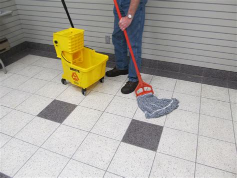 How To Mop A Floor Correctly Floor Roma