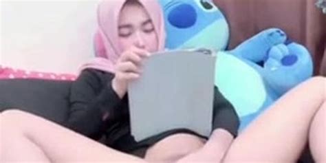 Aurel Jilbab Colmek Pap Buat Pacar Nya