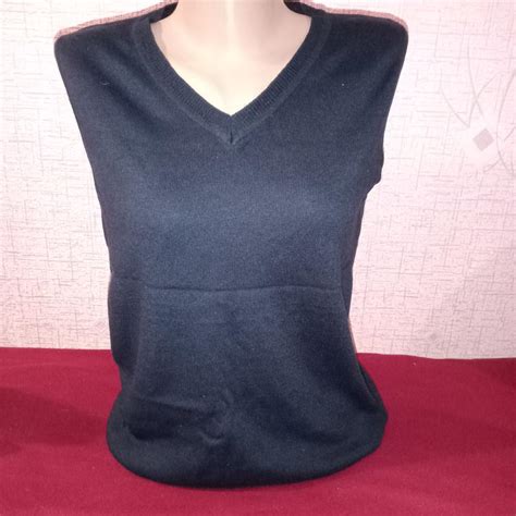 Жилет — ціна 40 грн у каталозі Жилети Купити жіночі речі за доступною ціною на Шафі Україна