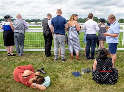 Very Drunk Girls Drunk Girls At The Races 10 Royal Ascot 2019