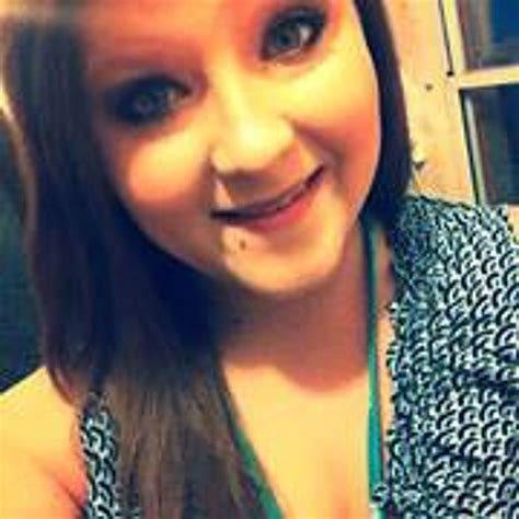 Stream Kelsey Dutton Listen To Feels Playlist Online For Free On