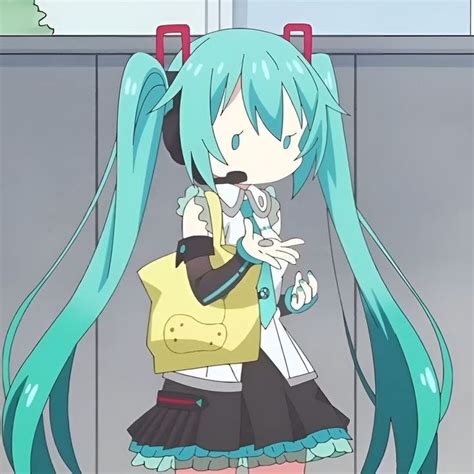Pin By Neb On Moe Shojo Miku Hatsune Chibi Hatsune Miku Miku Hatsune Vocaloid
