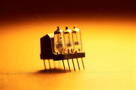 复古的运算放大器图片素材 正版创意图片600122592 摄图网