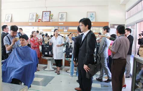 สาขาตัดผมสุภาพบุร โรงเรียนฝึกอาชีพกรุงเทพมหานคร ดินแดง 2