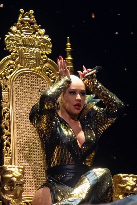 Christina Aguilera Performs At The X Tour In London Hawtcelebs