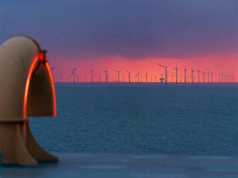 Comparing Onshore And Offshore Wind Energy Generation