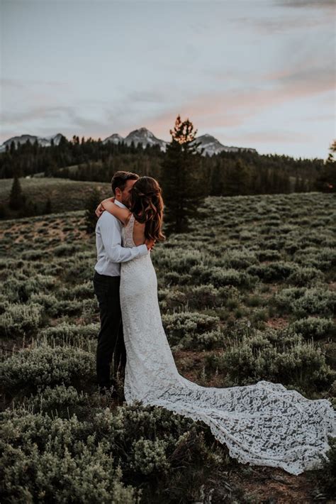 This Stanley Idaho Wedding At Park Creek Ranch Features Florals In The