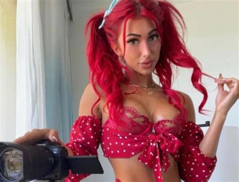 Nala Ray La Hija De Pastor Que Renunci A La Iglesia Y Ahora Es