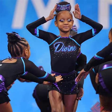 Divine Cheer Explosion All Stars