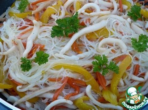 Фунчоза с кальмарами - кулинарный рецепт | Национальная еда, Еда, Блюда ...