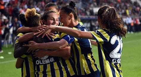 Fenerbahçe Kadın Futbol Takımında 12 Ayrılık 13 De Imza Futbol Spor Haberleri Milliyet