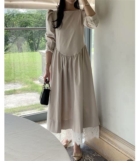 韩系优雅气质花边拼接收腰显瘦连衣裙女春季流行单品设计感长裙子 阿里巴巴