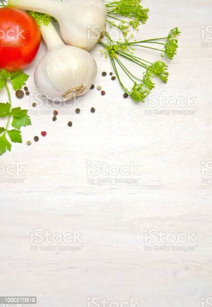 메뉴 배경 파 슬 리 잎 마늘과 양파와 딜 고추 완두콩 나무 흰색 배경 가을에 대한 스톡 사진 및 기타 이미지 가을 건조한 단고추 Istock