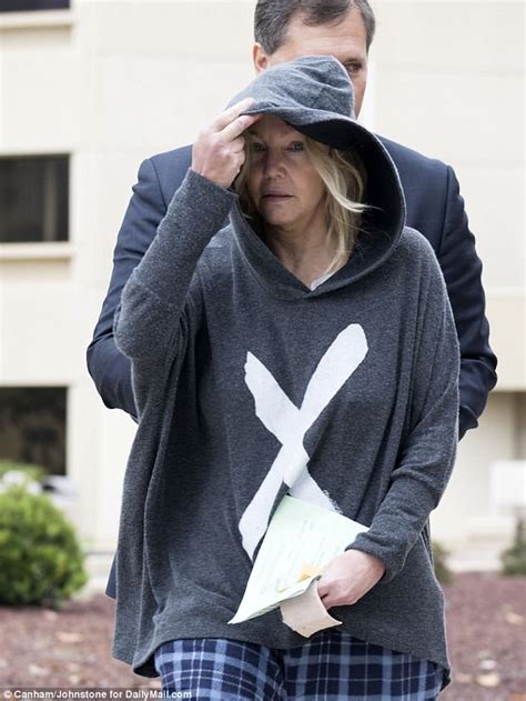 Heather Locklear Has Been Placed On A 5250 Psych Hold At Ucla Daily Mail Online