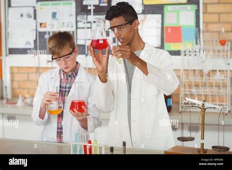 Physics Laboratory Experiment Measuring Hi Res Stock Photography And Images Alamy