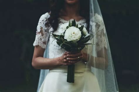 Dad Wont Pay For Daughters Wedding His Wife Isnt Invited To