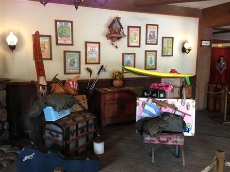 Tokyo Disneyland Country Bear Theater