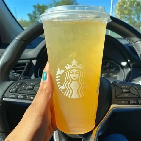 19 Cheap Starbucks Drinks (The Best Options On A Budget)