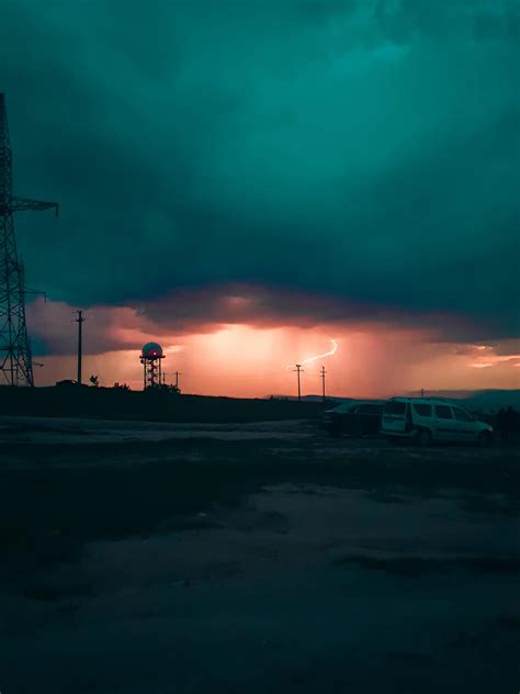 Chasing The Light Scrolller