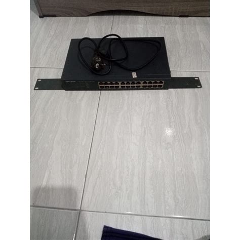 Jual SWITCH HUB TP LINK PORT GIGAByt LAN PORT BERFUNGSI DENGAN BAIK Shopee Indonesia