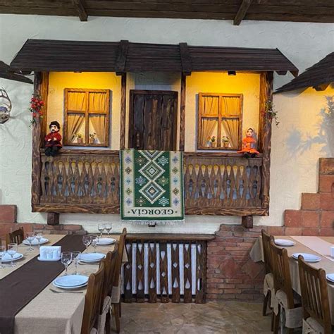 მენიუ 16 სტუმარზე