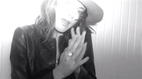 Watch Out Grace Askew “cinnamon” [video] Twang Nation The Best