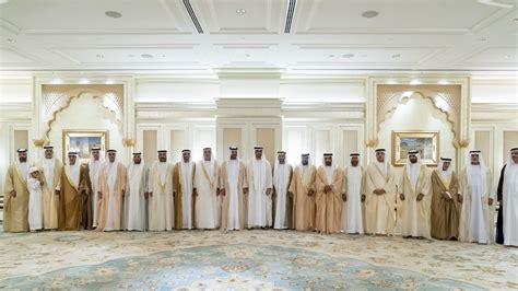 بالصور محمد بن زايد يحضر “أفراحآلنهيان” في قصر الامارات بمناسبة