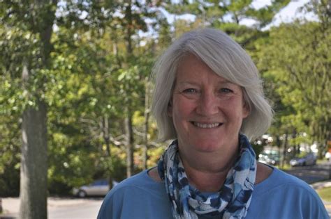 Pictures Of Laurie Wallace
