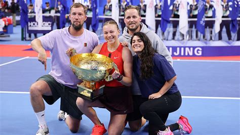 Wta Kollegen Wählen Trainer Von Anisimova Zum Coach Des Jahres
