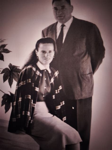 Пътувай С нейната опора в живота брат и Христо Той е роден през 1903 година в село Илийно