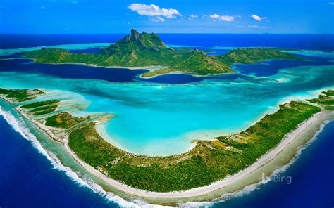 Bora Bora In The Leeward Islands Of French Polynesia Bing Desktop