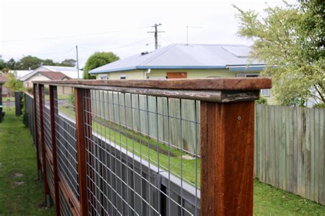 How To Build A Trellis Fence DIY For Knuckleheads
