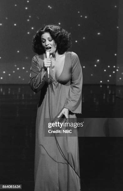 Actresssinger Donna Theodore Performs On July 12 1977 News Photo