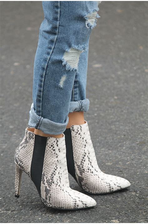 Détails python N O H O L I T A