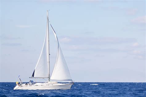 롤링힐스 호텔 늦휴가객 위한 ‘프라이빗 요트 패키지 출시