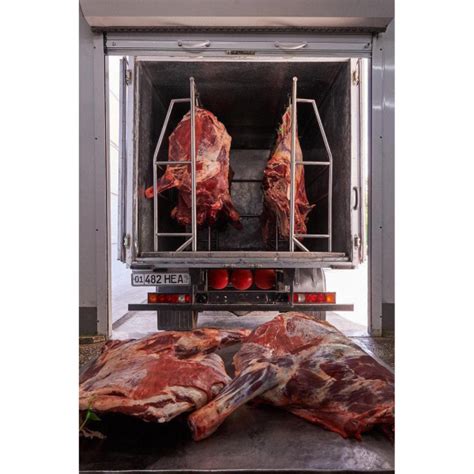 Мясо говядина КРУПНО РОГАТОГО СКОТА 1 категории в тушах и четвертинах охлаждённое