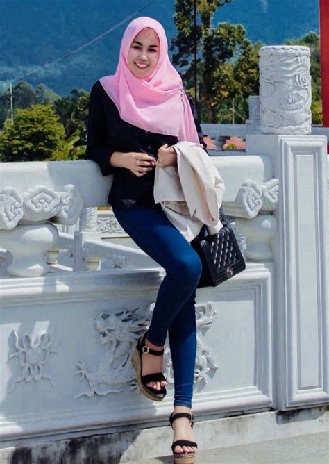 Pin oleh arjesi di gaya hijab masa kini | Gaya hijab, Wanita, Wanita ...