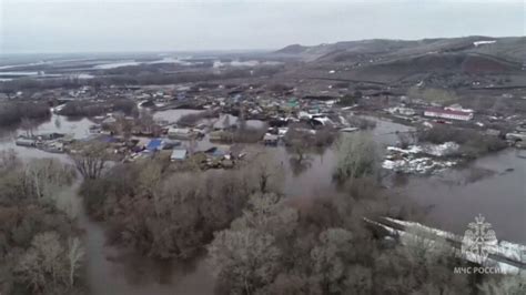 Над 10 000 наводнени къщи и хиляди евакуирани в Русия ВИДЕО Nova