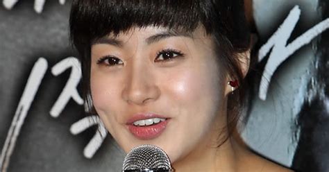 영화 4교시 추리영역의 배우 강소라