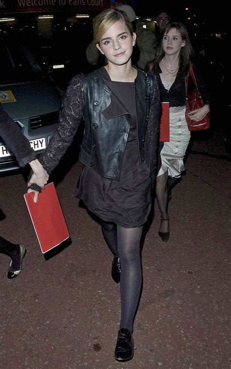 Celebrity Legs And Feet In Tights Emma Watson2019 Pantyhose Queen The