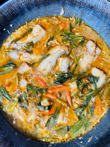 ချစ်ဇနီးစားချင်တဲ့ ဟင်းလျာတွေကို ကိုယ်တိုင်မီးဖိုချောင်ဝင်ပြီး ဖွယ်ဖွယ