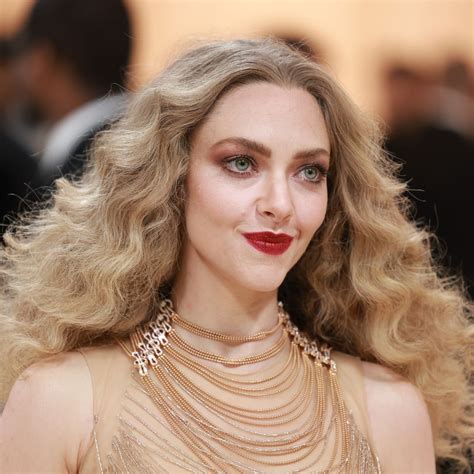 Amanda Seyfried Dazzles In Mini Skirt And Knee High Boots Hello